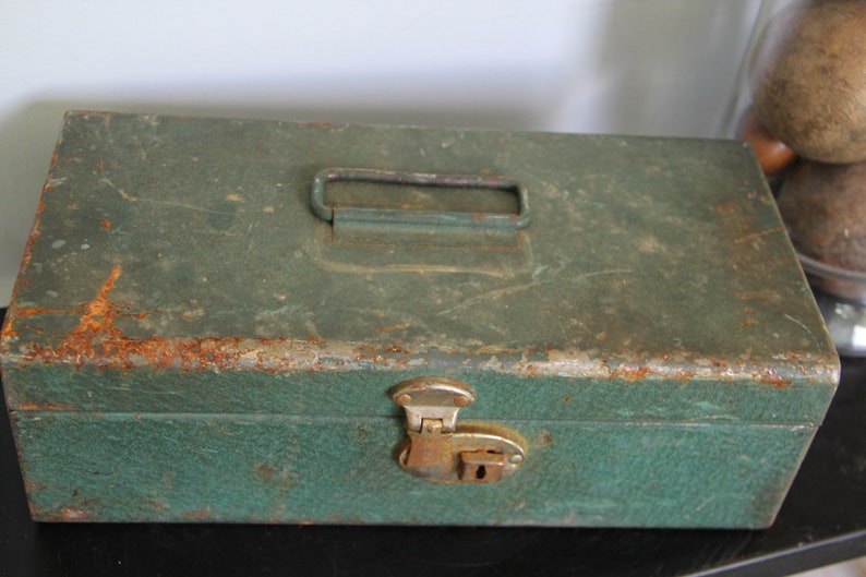 Vintage Green Steel Tool Box RUSTY Toolbox Vintage Tool Box | Etsy