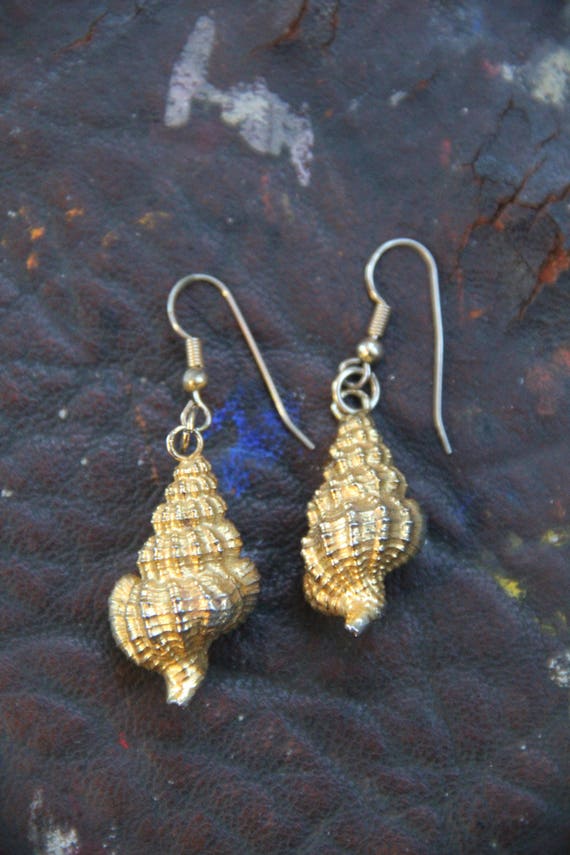 Lovely Gold Metal Seashell Earrings Vintage Gold Seashell - Etsy