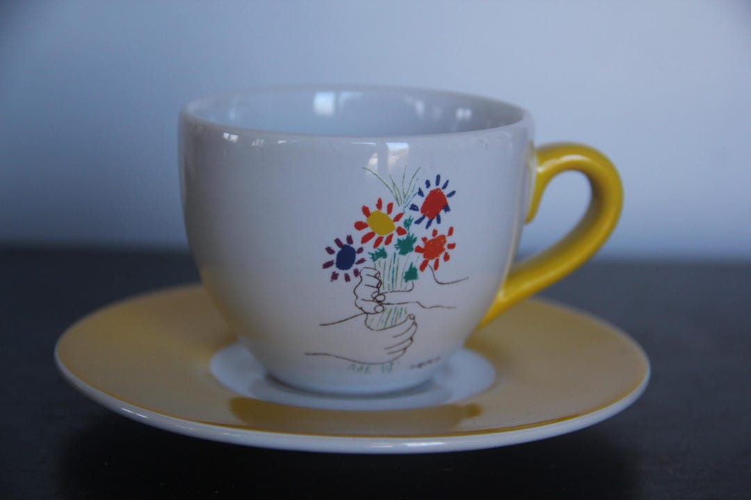 Vintage 1998 Pablo Picasso Pottery Expresso Coffee Cup and Saucer Hands ...