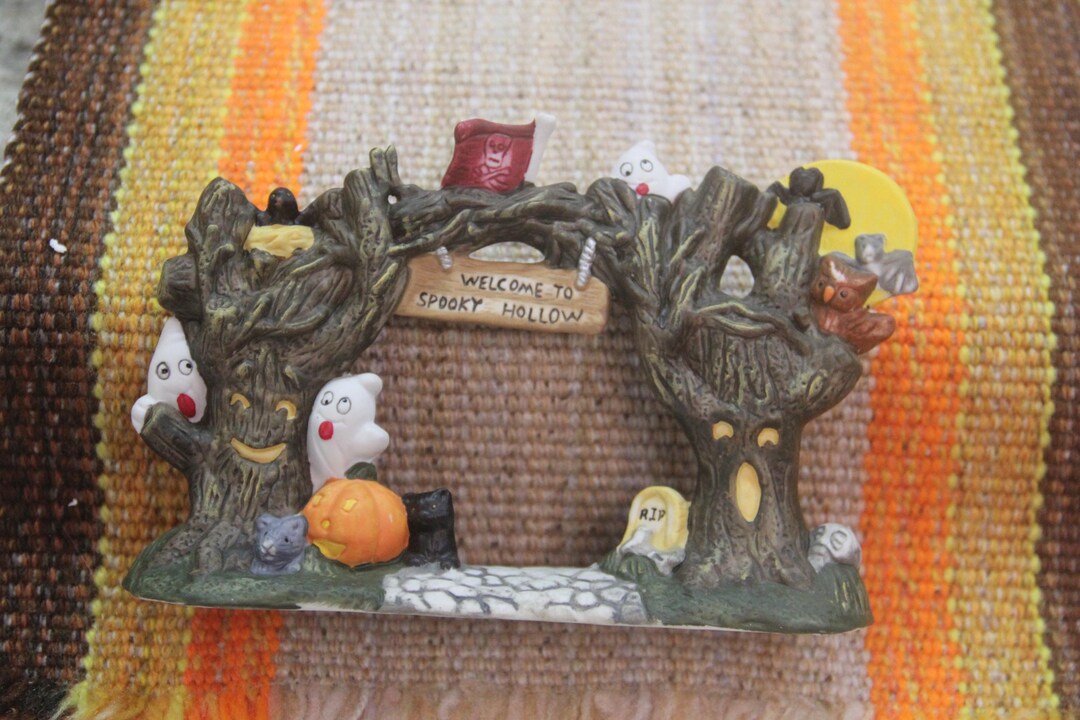 Vintage 2000 Spooky Hollow Ghost Gateway, in Original Box, Porcelain ...