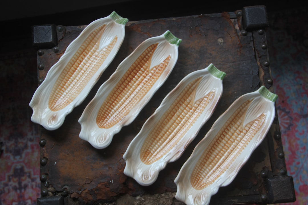 Vintage Ceramic Corn on the Cob Holder Plates , Hand Painted Set of 4 ...