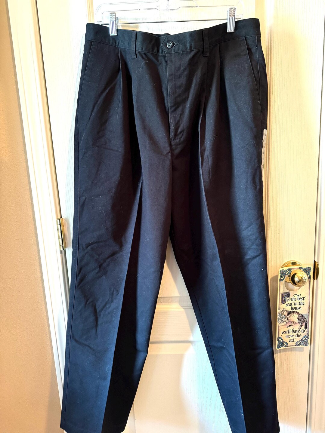 100% Cotton Dockers. Black Khaki Classic Fit Pleated. No Wrinkle Twill ...