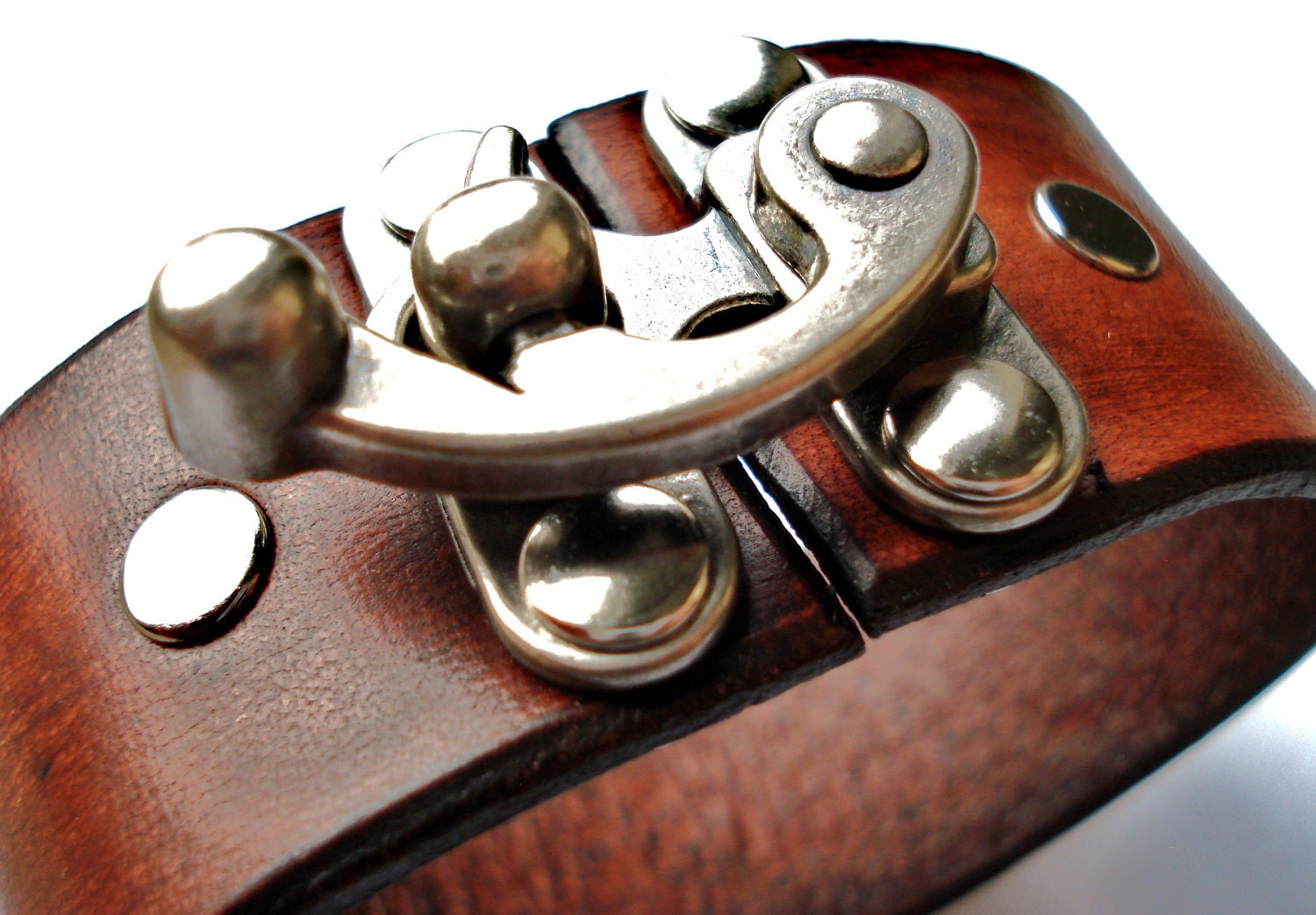 Customizable Leather Swing Clasp Cuff - Etsy UK