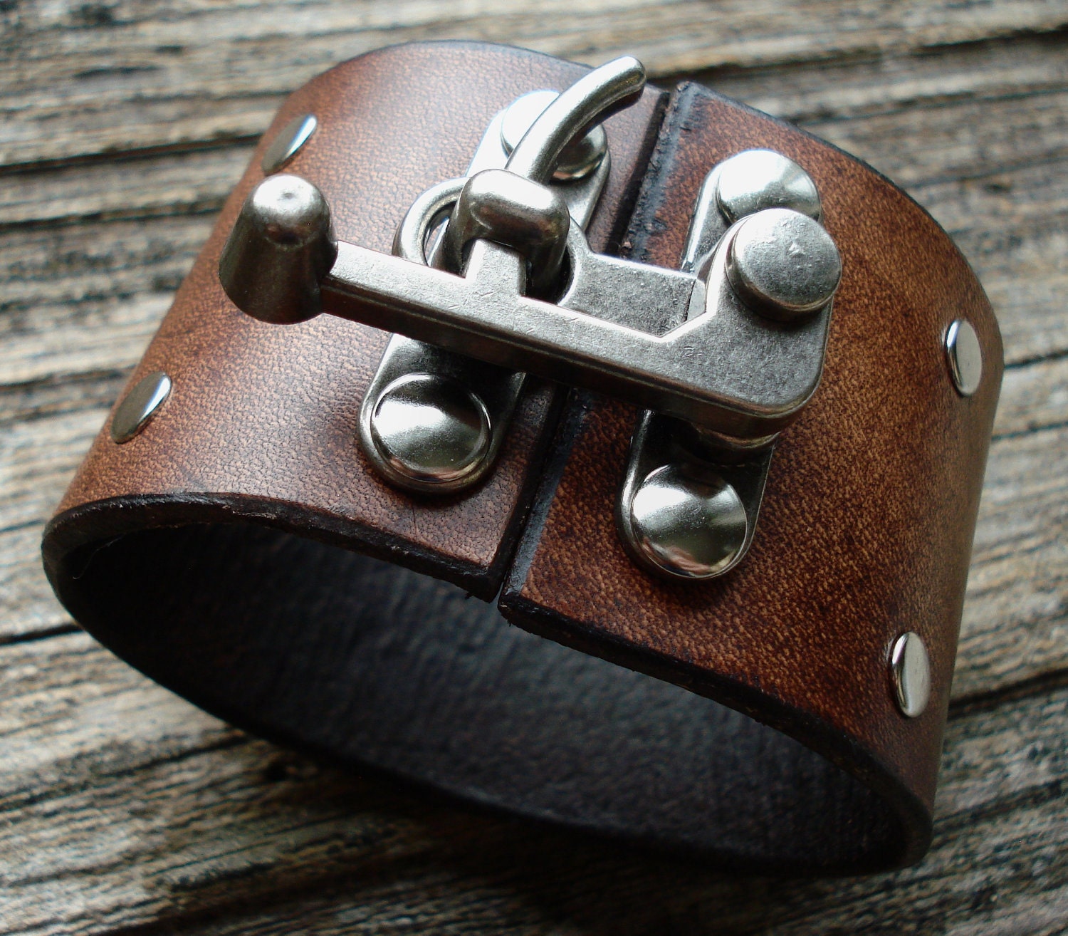 Customizable Leather Swing Clasp Cuff - Etsy