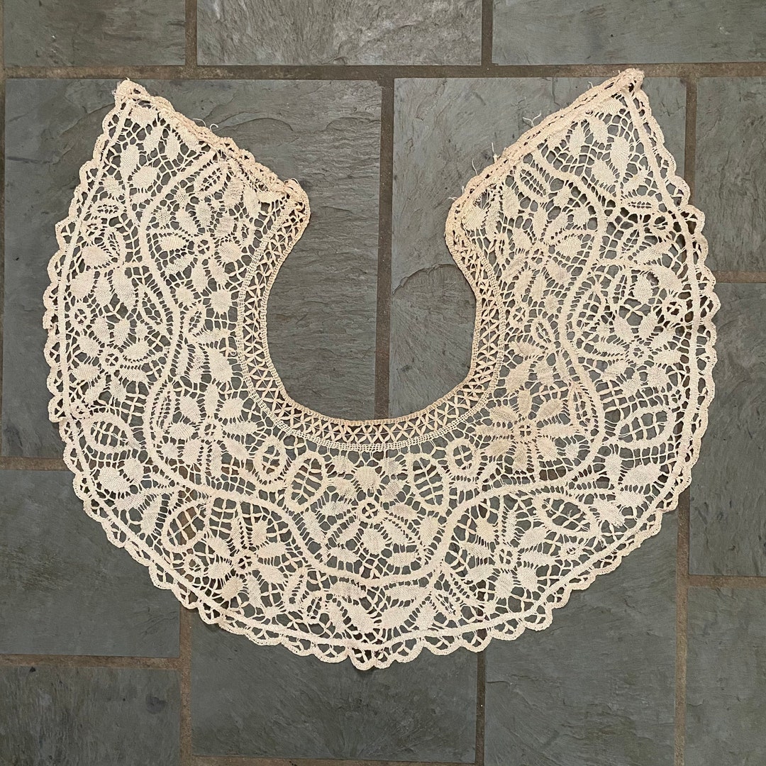 Antique Ecru Lace Collar. Floral & Leaves Motif Lace. - Etsy