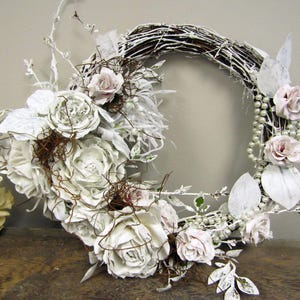 White Floral Vine Wreath Wall Decor Embellished Plaster Painted Dipped ...
