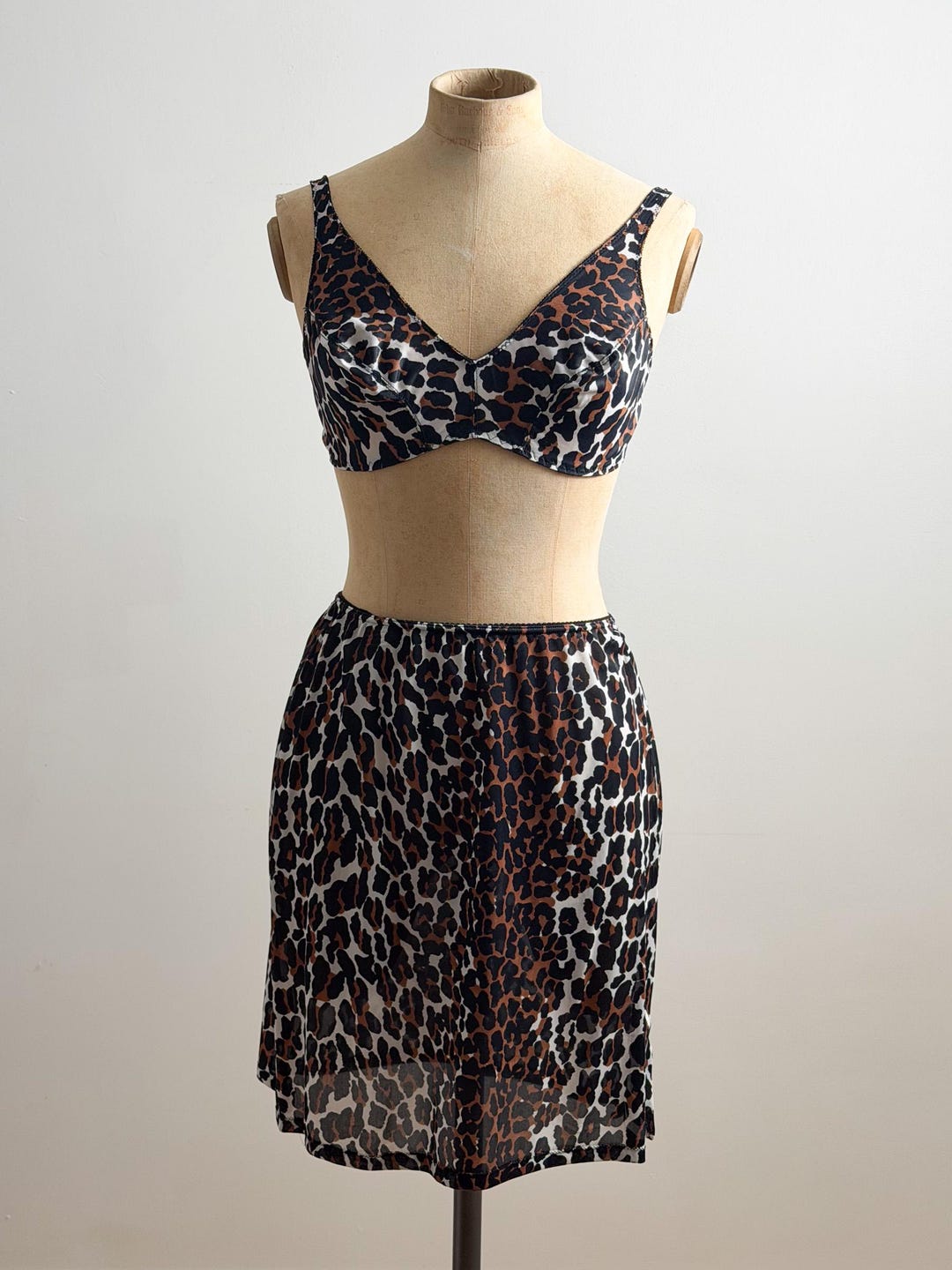 Vintage 1970s Zayre Leopard Print Bra & Slip Set – Made in USA - Etsy