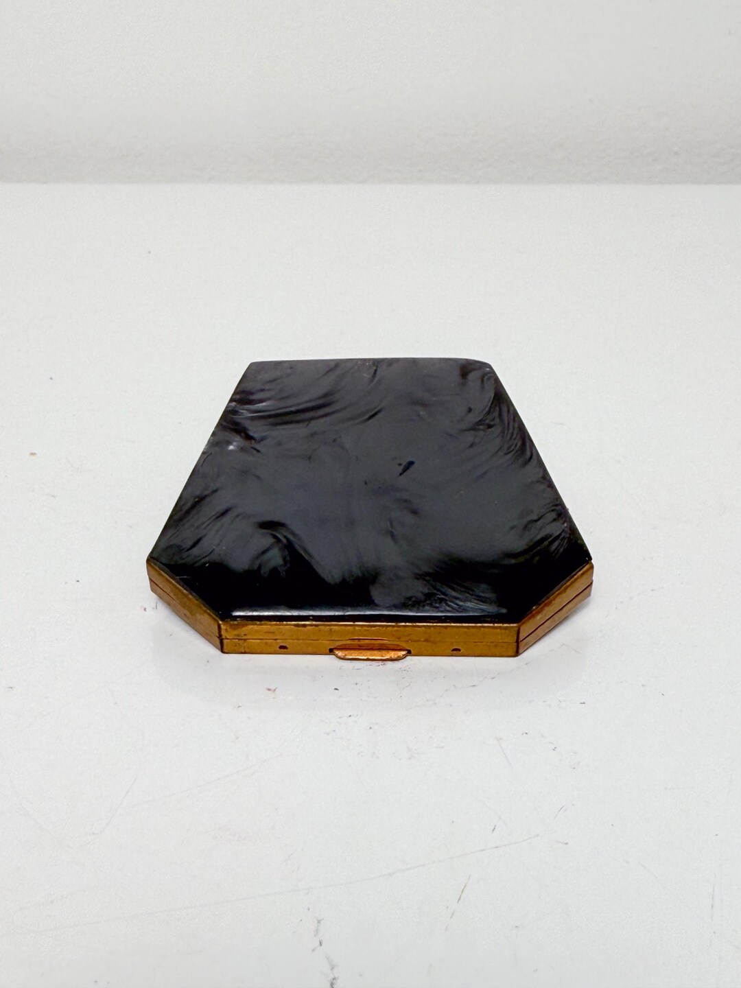 Vintage Flair Fifth Avenue Compact: Black Marbled Bakelite & Gold ...
