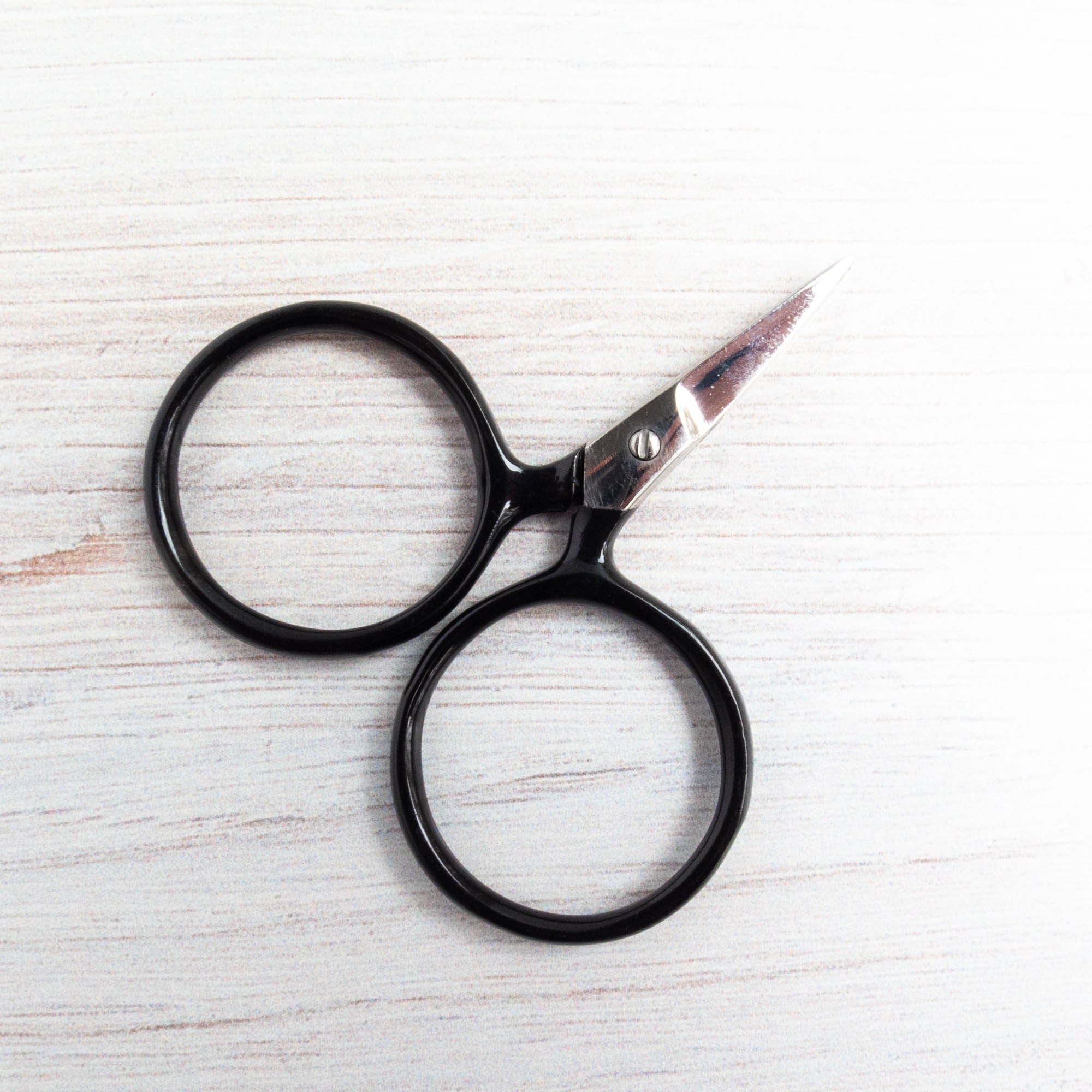 Cute Embroidery Scissors | Small Black Handle Scissors, Modern ...