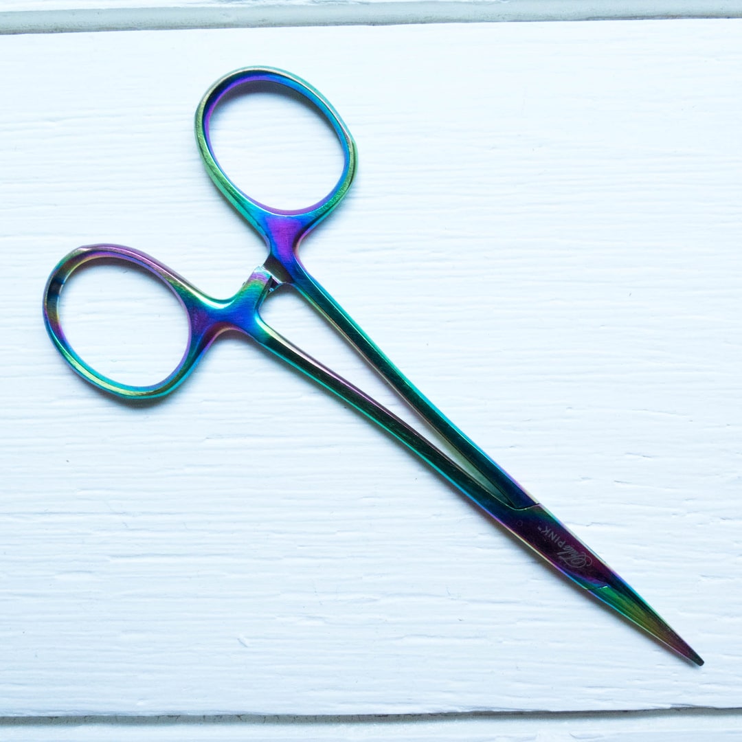 Tula Pink Thread Grabber | 5 Inch Prismatic Rainbow Hemostat for Sewing ...