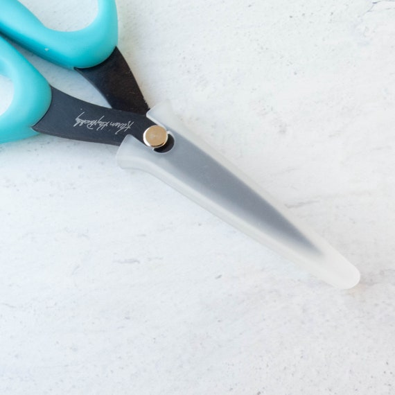 Serrated scissors for applique store