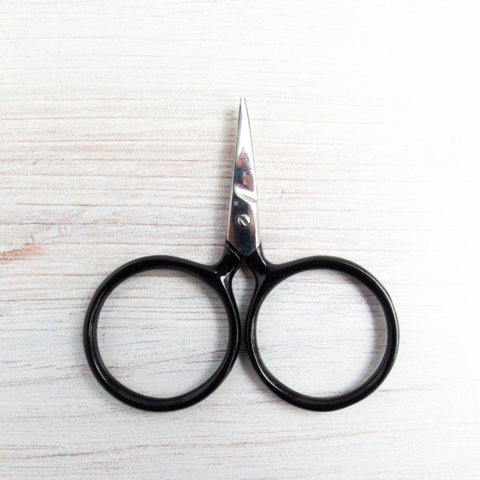 Cute Embroidery Scissors | Small Black Handle Scissors, Modern ...