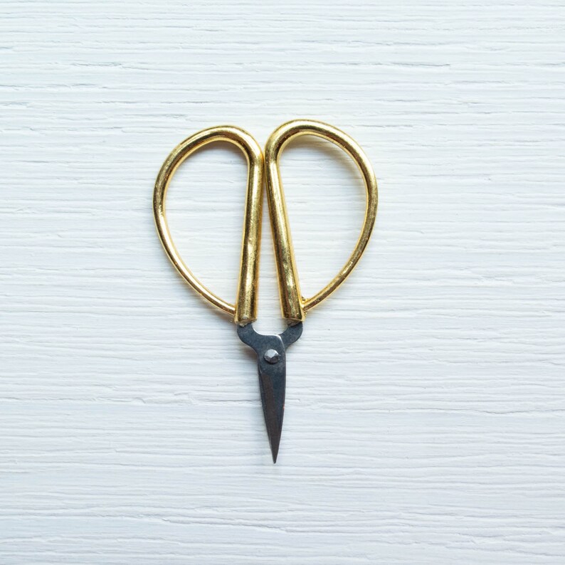 Tiny Embroidery Scissors | Petite Heirloom Embroidery Scissors, Mini ...