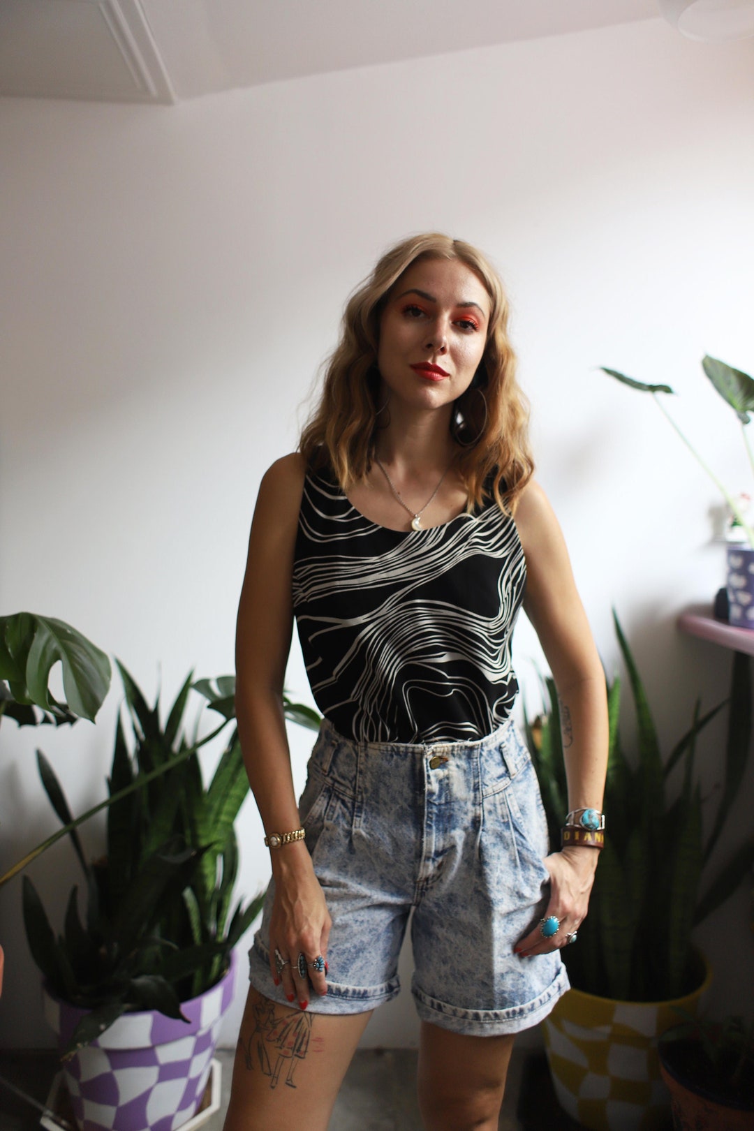 Vintage 2000s 00s Y2k Sleeveless Black and White Marble Stripe Swirl ...