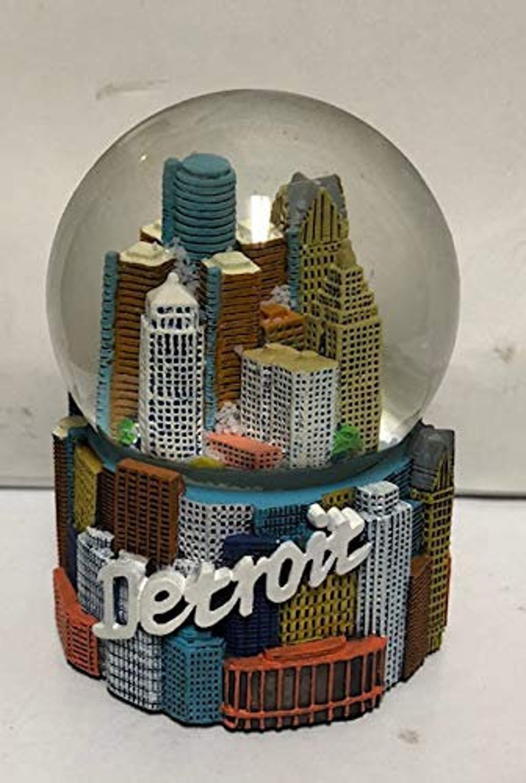ZIZO Detroit Skyline 3D Water Snow Globe Souvenir Showpiece - Etsy