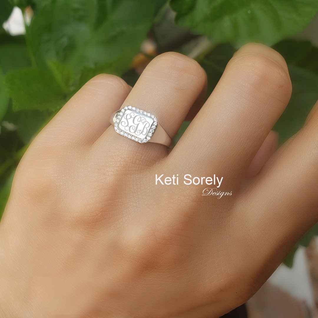 10K, 14K or 18K Sold Gold Dainty Signet Ring With Engraved Monogram ...