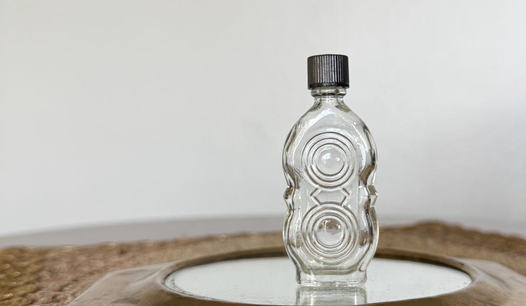 Vintage Tiny Glass Perfume Bottle – Elegant Vanity Decor-empty Perfume ...