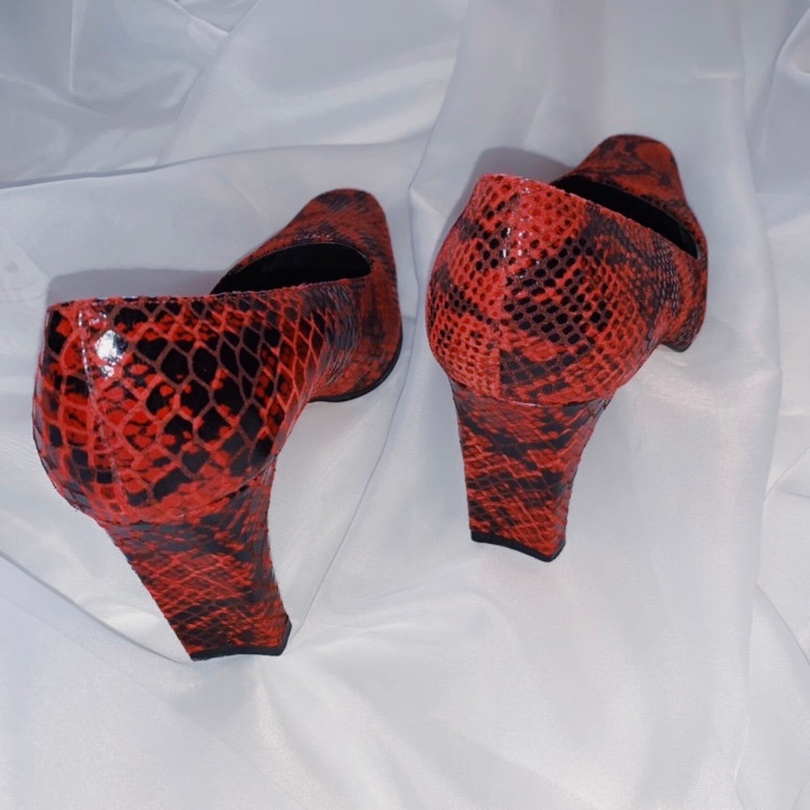 1990s ANN MARINO Red Faux Snake Skin Chunky Heels Size 6 - Etsy