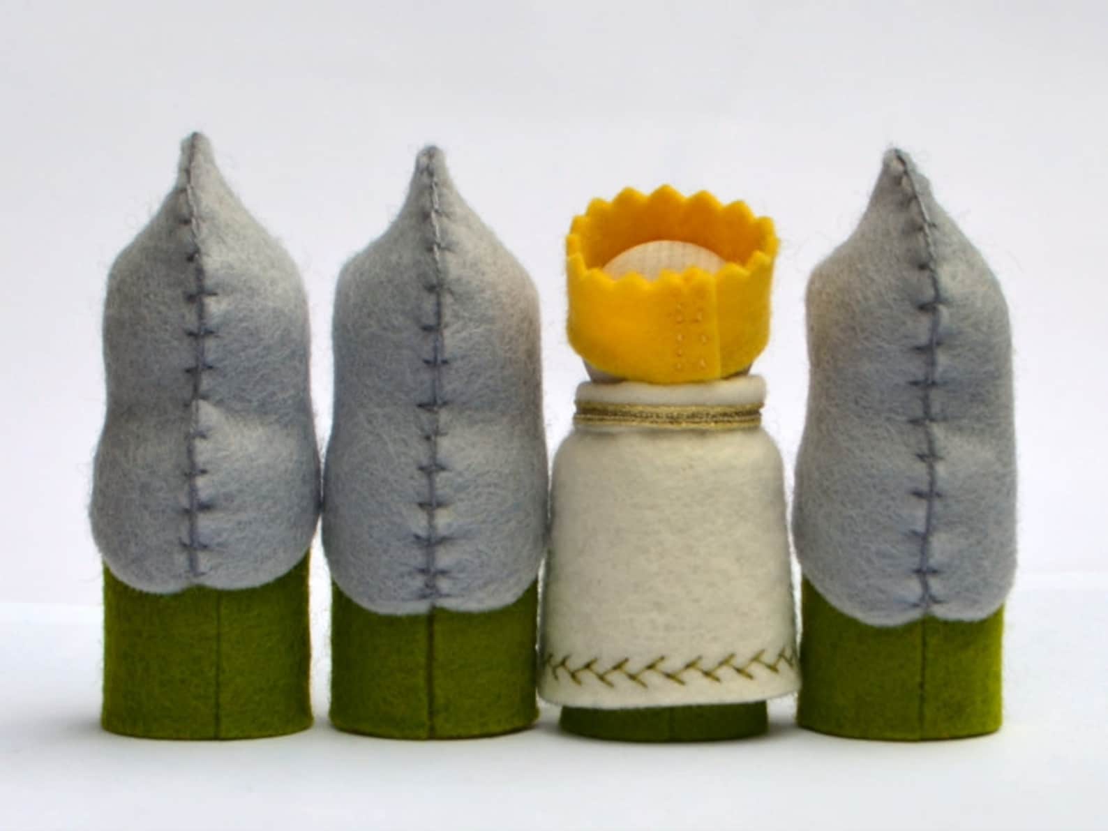 King & Knights Pattern Template, Waldorf Inspired Felt Royal Guard ...
