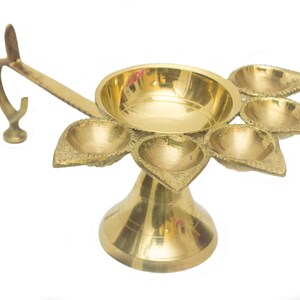 Brass Panchmukhi Diya / Panch Aarti Lamp / Panch Mukhi Aarti Deepak ...