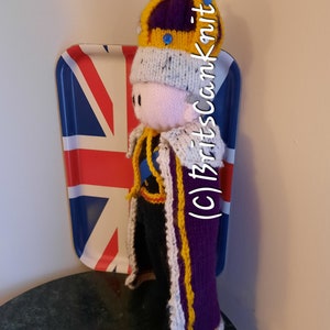 CORONATION SOUVENIR PATTERN - King Charles Commemorative Doll Knitting ...