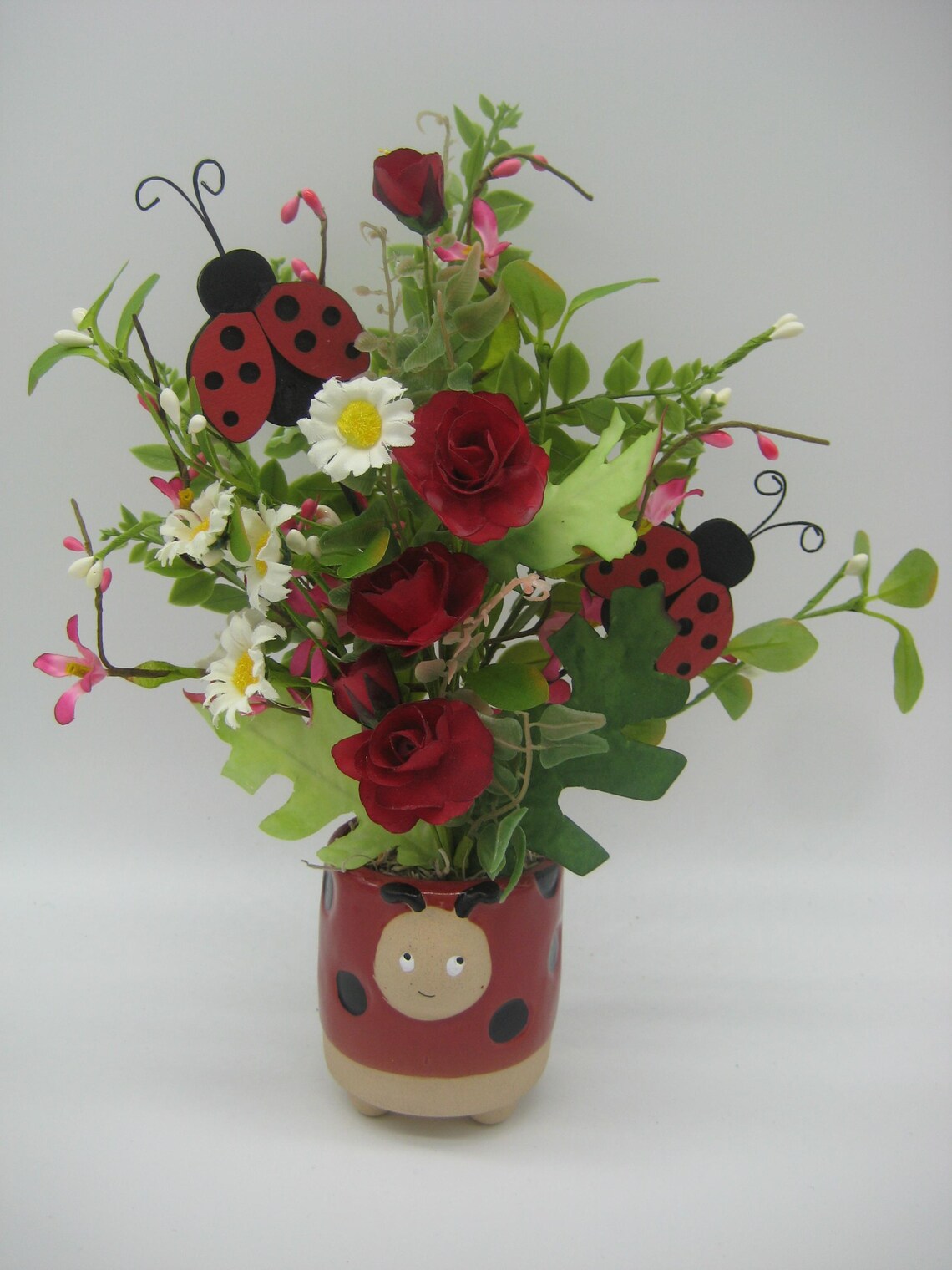 Lady Bug - Flower Arrangement - Spring Summer Decoration - Table ...