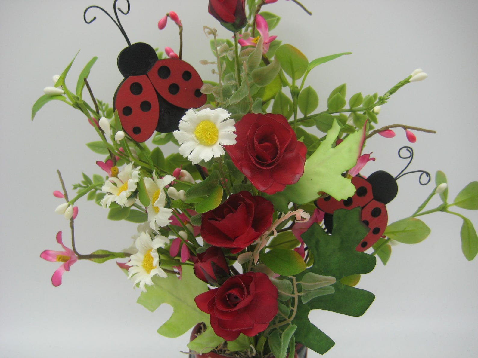 Lady Bug - Flower Arrangement - Spring Summer Decoration - Table ...