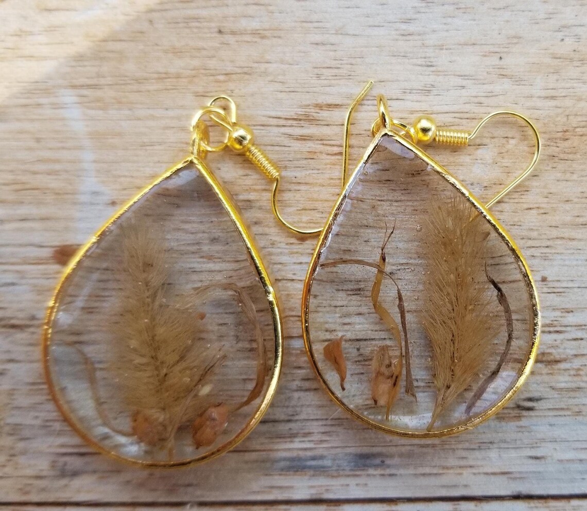 Dried Flower Resin Earrings - Mesalia - Etsy