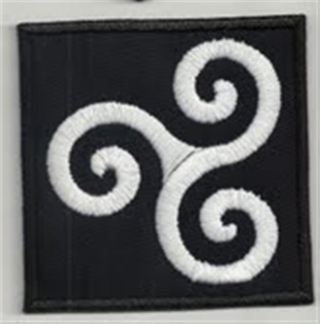 Celtic Triskele, Vikings, Odin, Loki, Tyr, Thor - Embroidered Patch ...