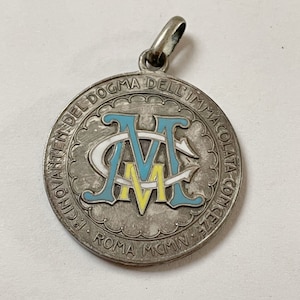 1904 Ava Maria Silver Medal/pendant With Enameled Letters, 1" Diameter ...
