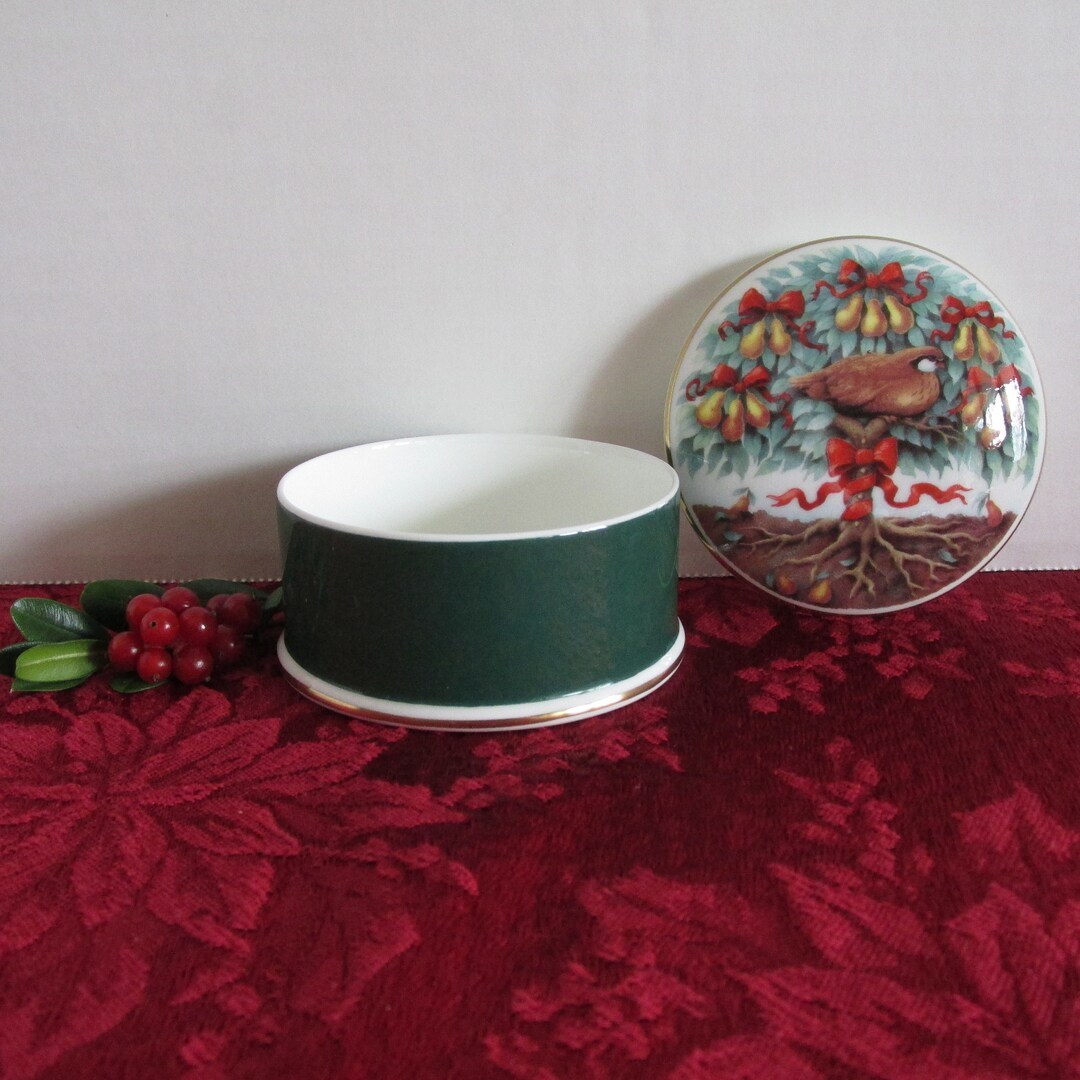 Vintage Bone China A Partridge in a Pear Tree Trinket Box Wedgwood Made ...