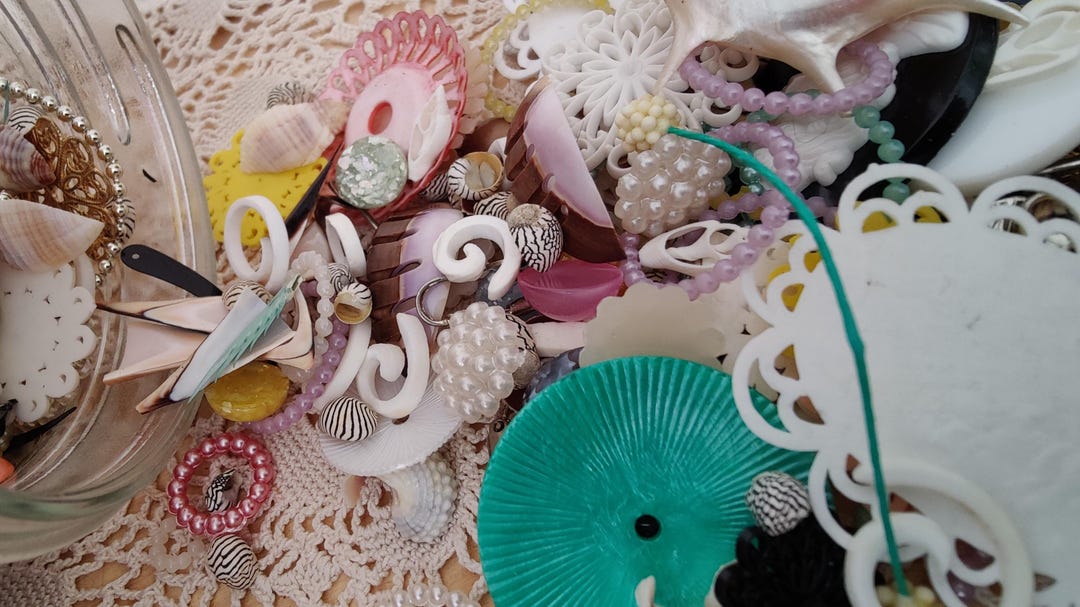 Vintage Shell Jewelry Making Supplies Settings and Seashells - Etsy