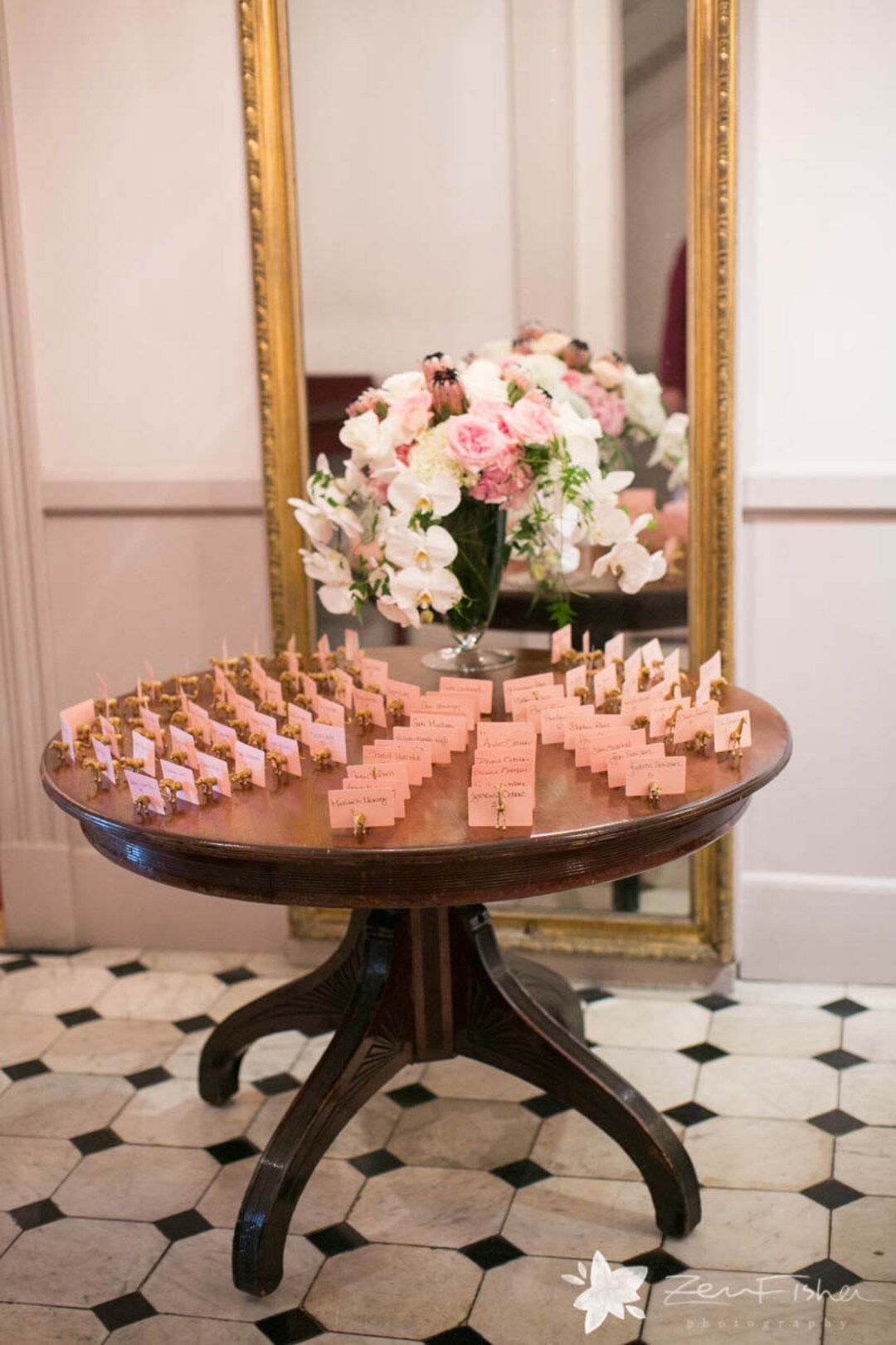 Fancy Spring Wedding // Fancy Summer Wedding // Garden Party Wedding ...