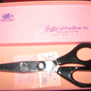 Vintage Griffon Pinking Shears Scissors - Etsy