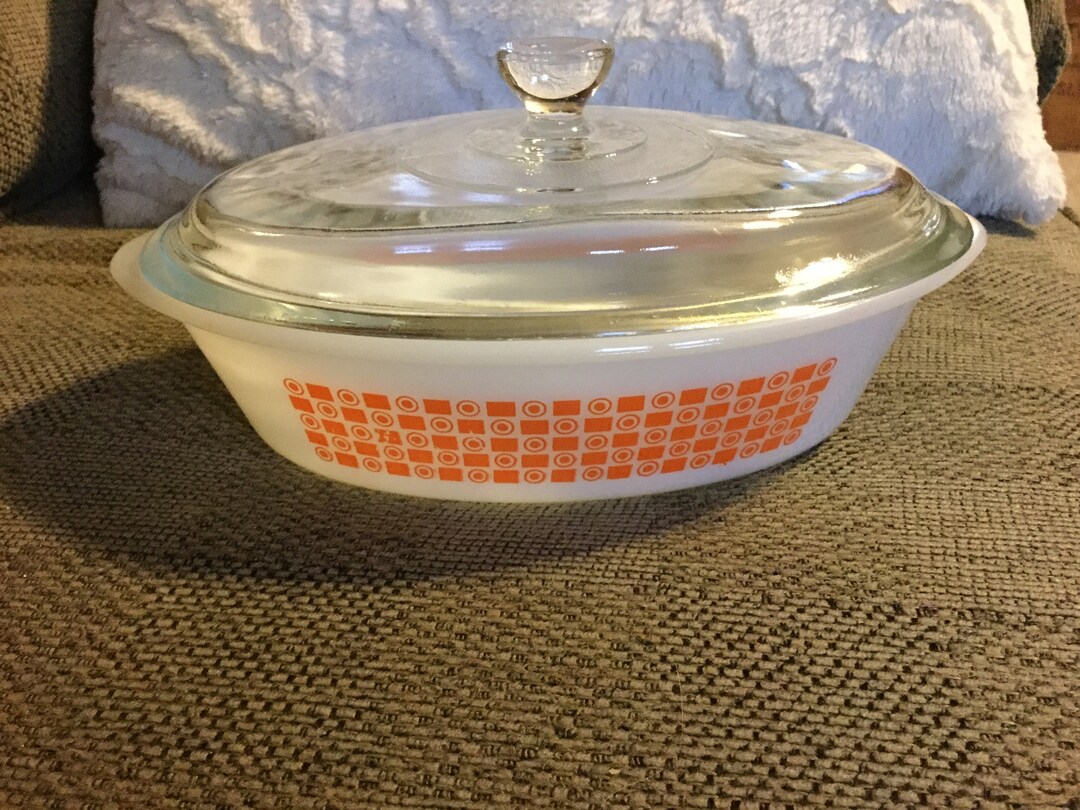 Farmhouse decor Vintage Ovenware USA oval covered casserole 1 1/2 ...