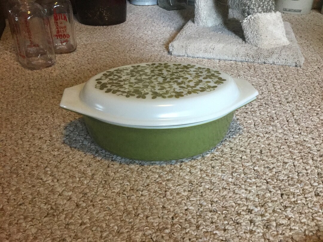 Vintage Pyrex 2.5 Quart Covered Casserole Dish Verde Green With Cherry ...
