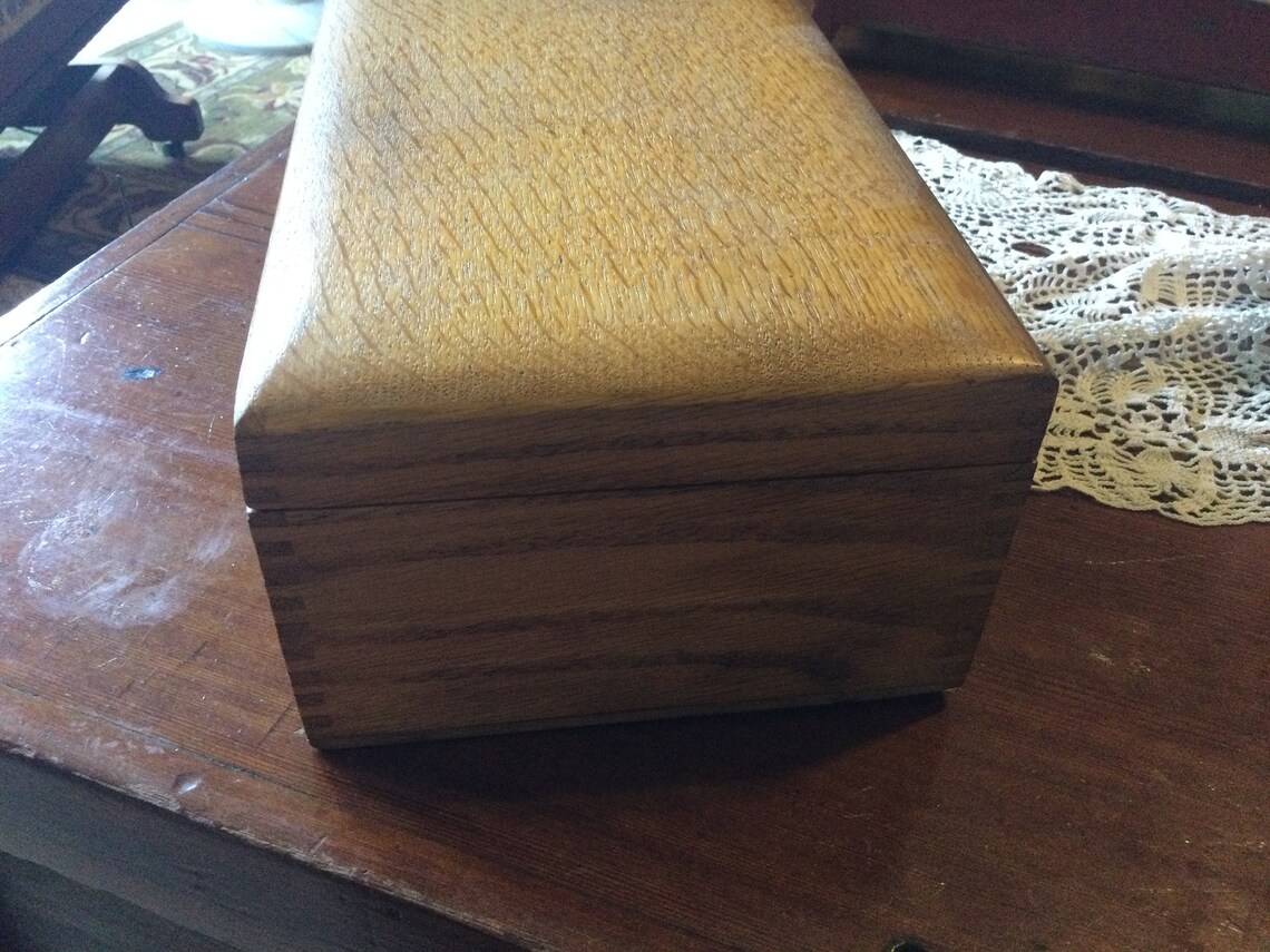 Vintage Wood Dovetail Jewelry Box/ Box With Wood Tray Gold Clasp - Etsy