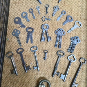 Antique/vintage Key Display With Rustic Wood Frame Rare - Etsy