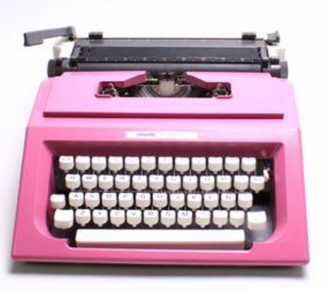 B.OLIVETTI Typewriter Lettera 40/42 -pink Vintage Typewriter - Etsy
