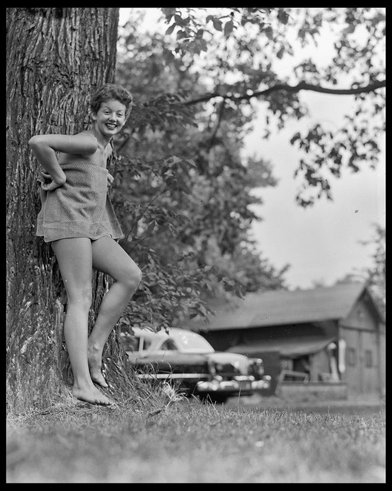 Pinup Sexy Pose Girl In Towel 1950s Cute Legs Original Image Etsy