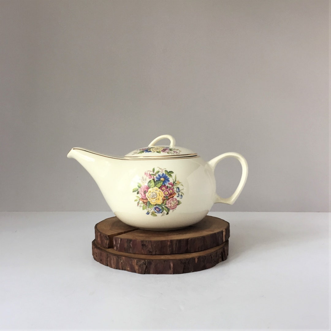 Mid Century Teapot, Vintage 1940s Teapot, Art Deco Aladdin Style ...