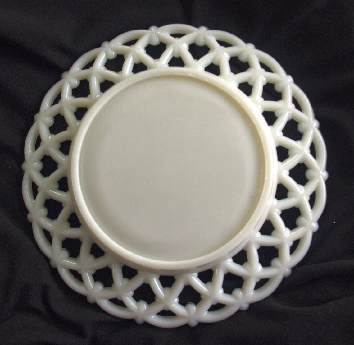 White Milk Glass Lace Edge Plate: Flowers 7 3/8 Early - Etsy
