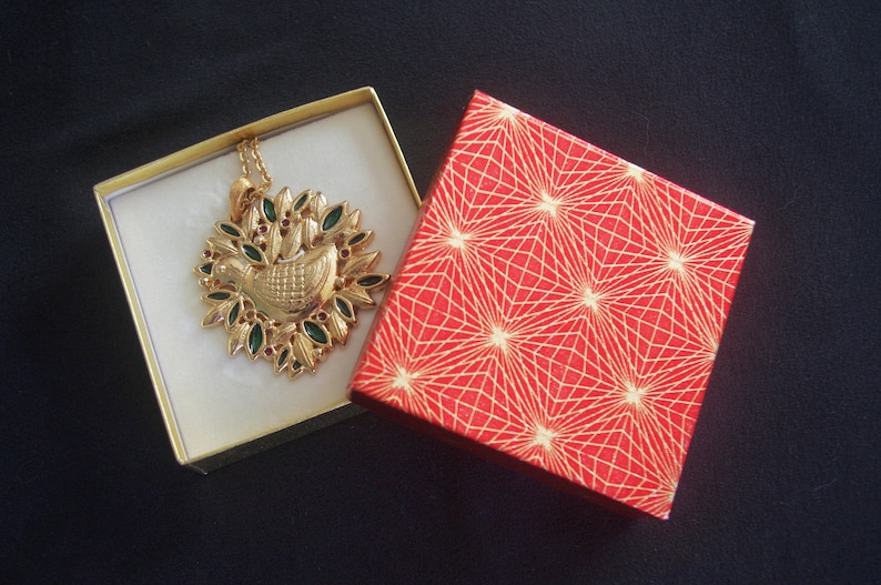 Vintage Sarah Coventry Necklace: MIB Gold Partridge W/ Stained Glass ...