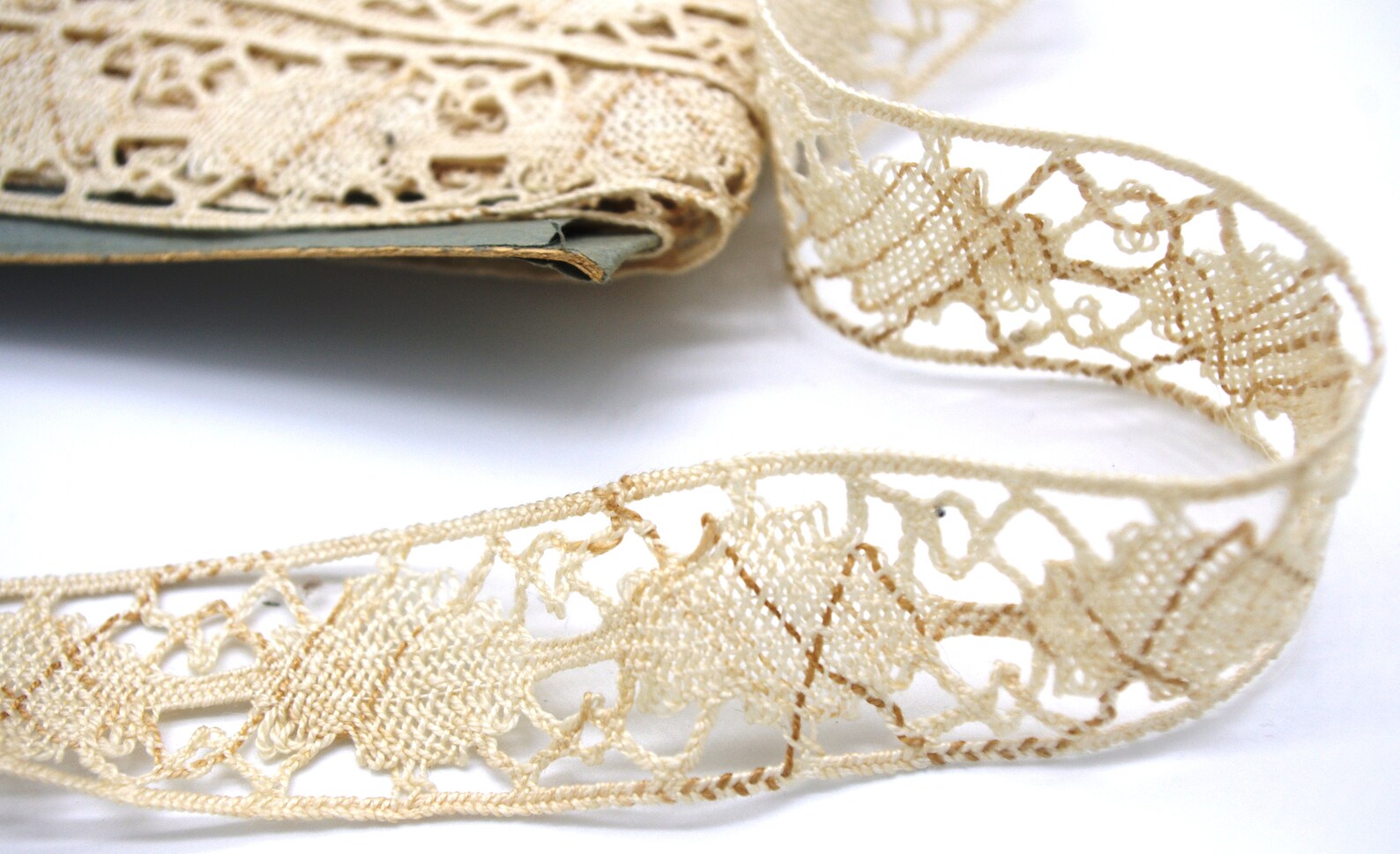 Vintage Machine Lace Trim / Edging: Fancy Medallion, Off-white Cotton ...