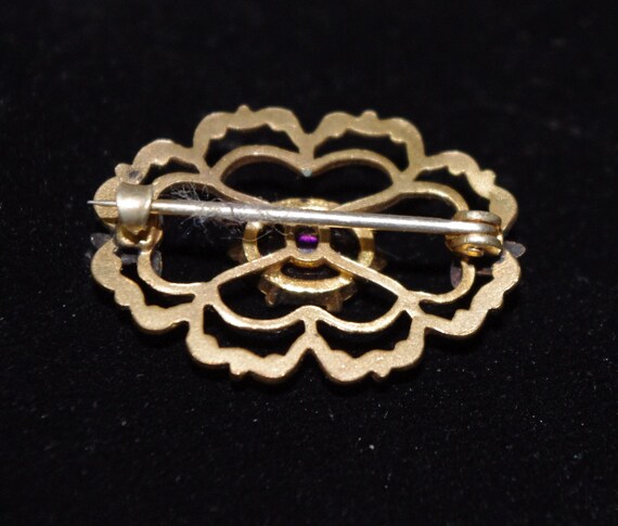 Vintage Victorian Collar Brooch / Pin: Delicate Scall… - Gem