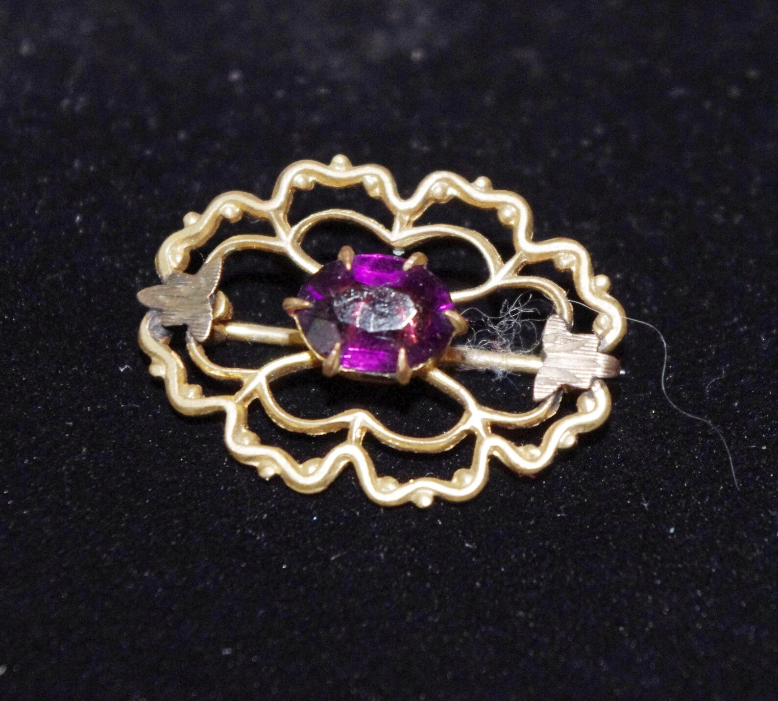 Vintage Victorian Collar Brooch / Pin: Delicate Scalloped Oval | Etsy