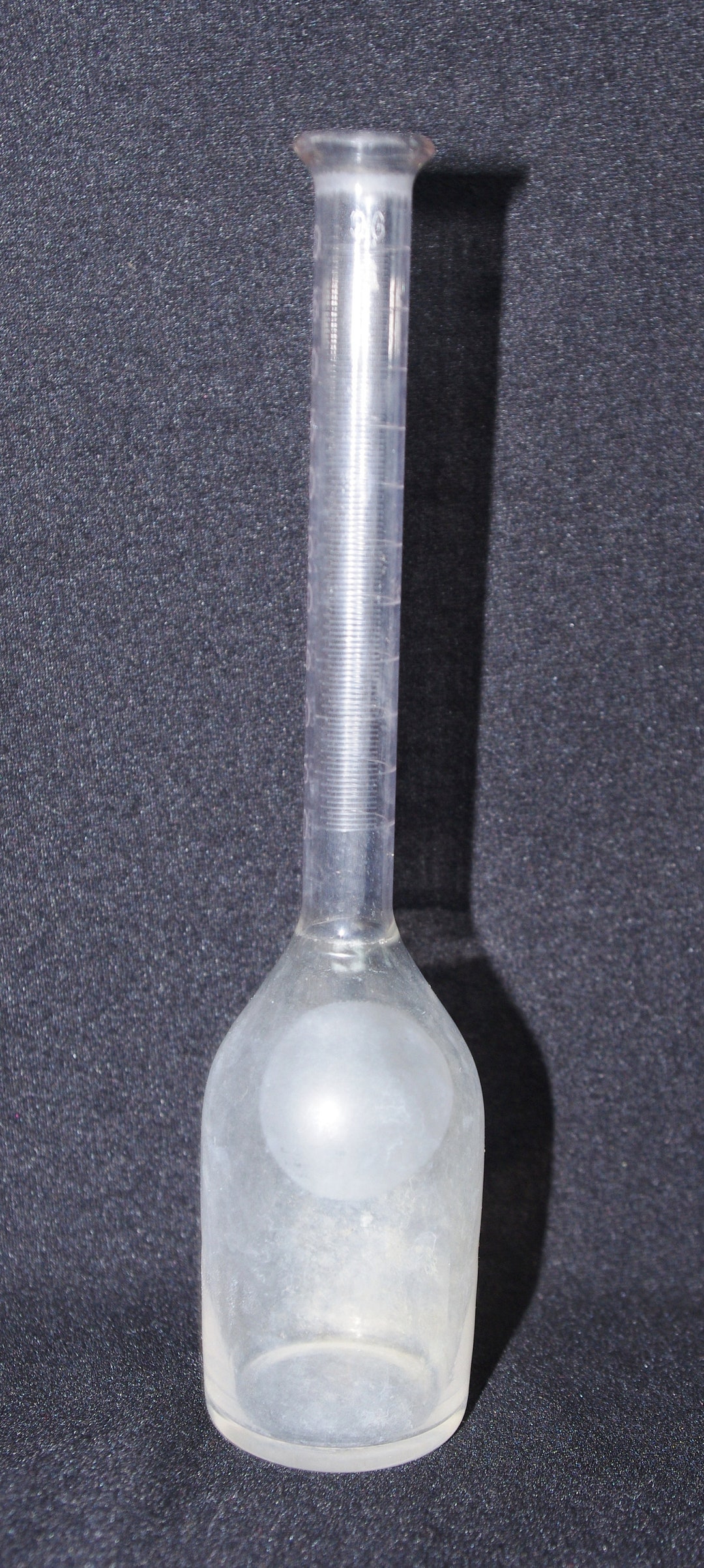 Vintage Etched Volumetric Flask / Beaker: Flat Bottom Long Neck ...