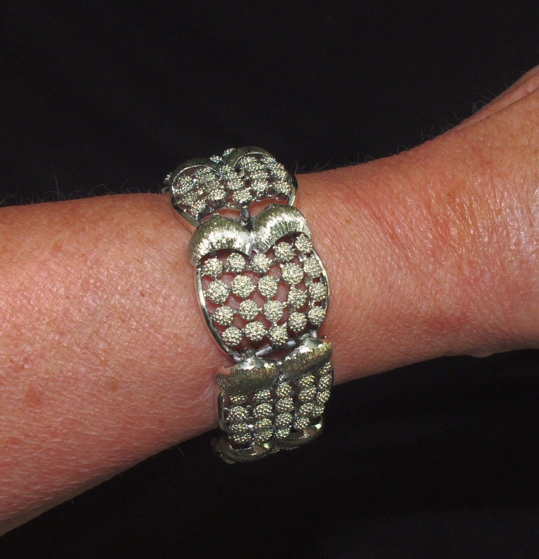 Vintage Coro Link Bracelet: Pegasus Mark, Ribbed Silver Crescents ...