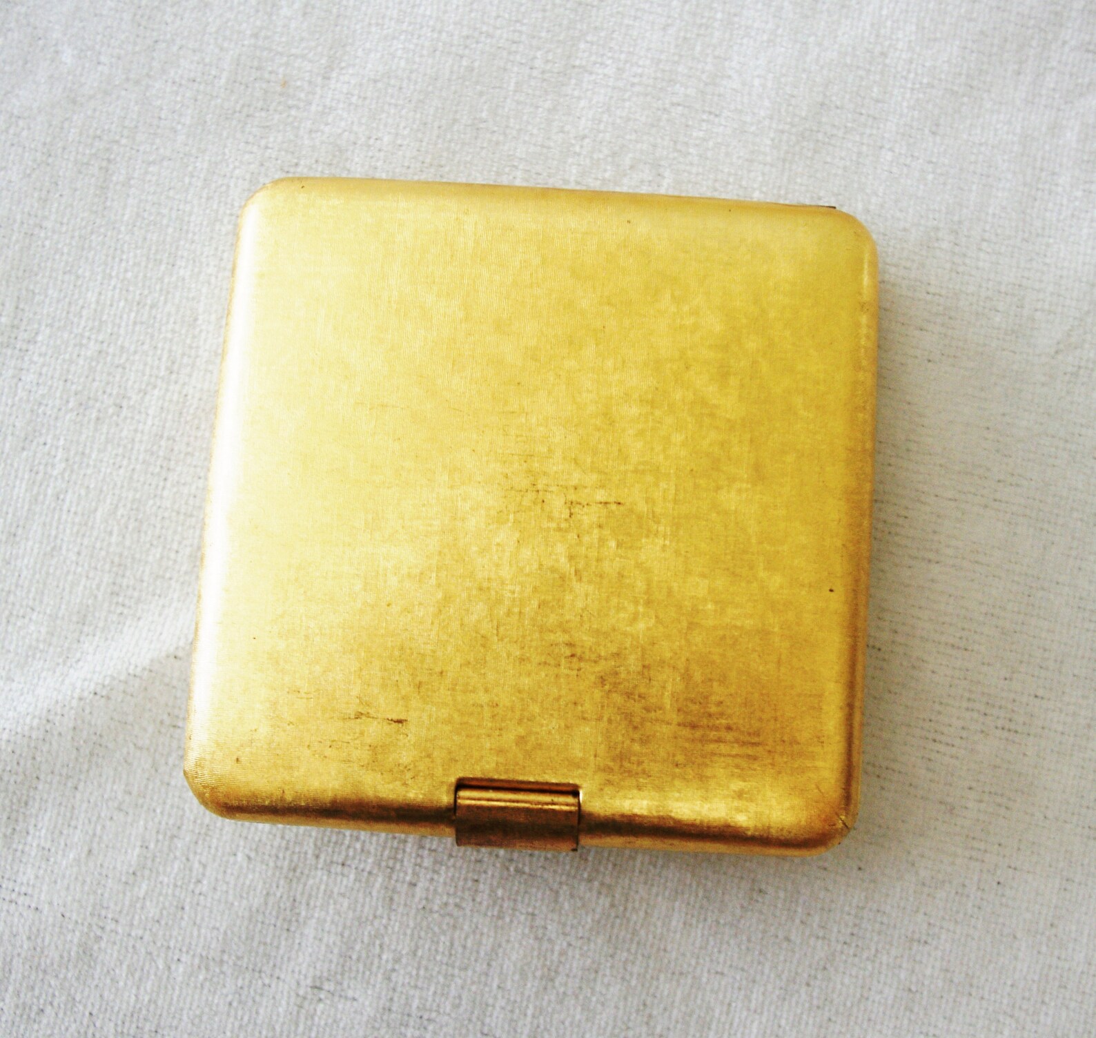 Vintage Powder Compact: Avon Gold "imperial Jewel" Brushed Gold ...