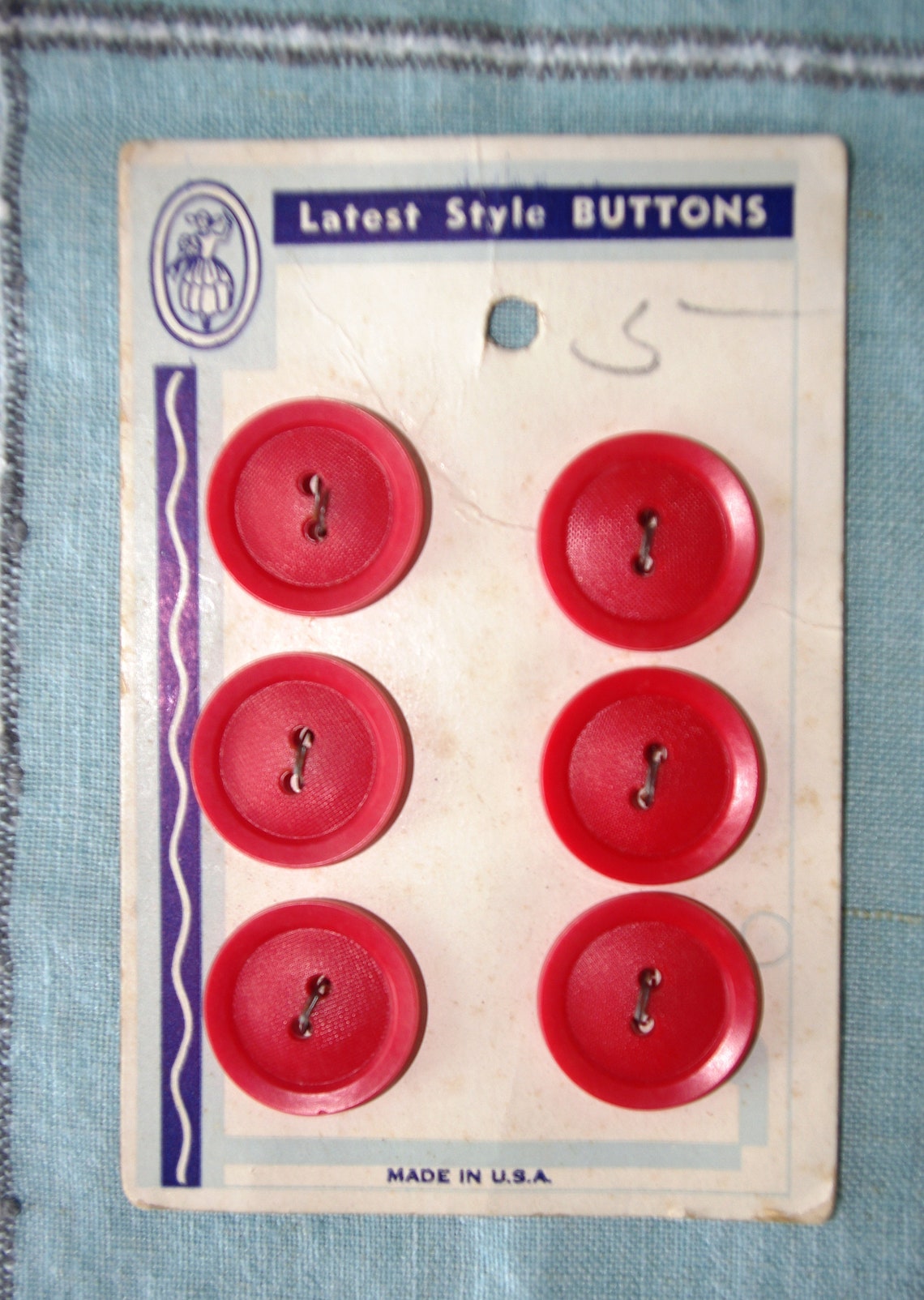 Vintage 1940s Hard Plastic Button Card: Red Textured Round - Etsy